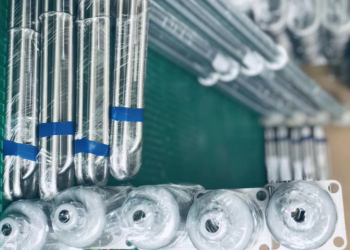 Vertical Multitubes Industrial Immersion Heater For Chemical Solutions